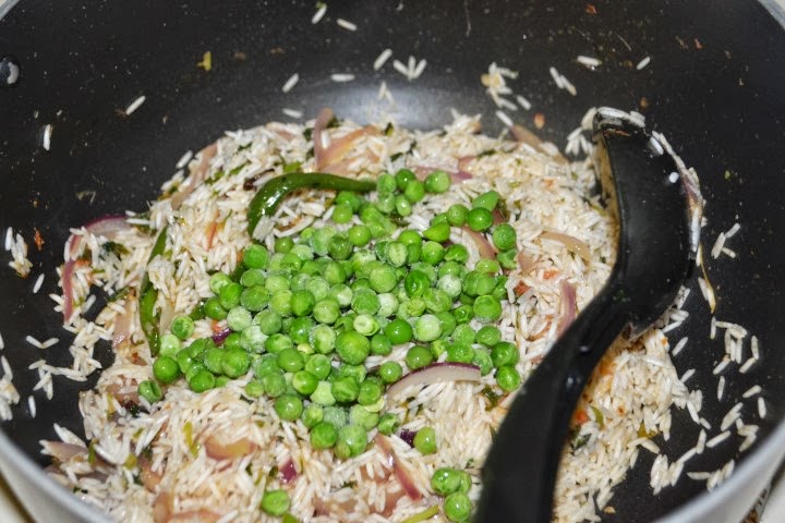 How to Celebrate Navratri: A Beginner’s Guide to Setting Up Golu at ...